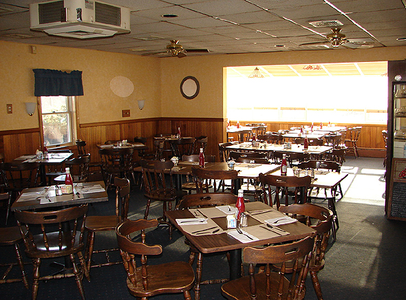 Triangle Pub - Fine Food & Drinks - Eastport Manor Road Eastport NY 11941