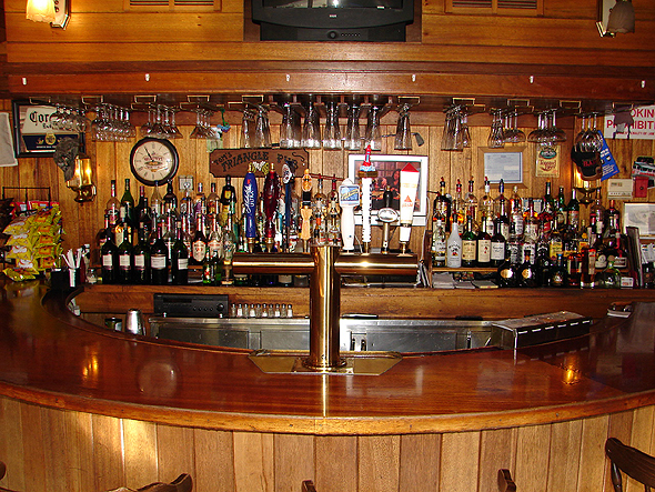 Triangle Pub - Fine Food & Drinks - Eastport Manor Road Eastport NY 11941